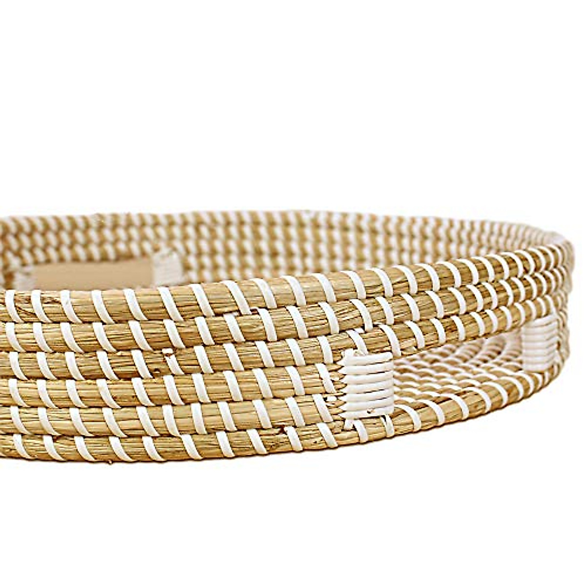 Natural Seagrass Woven Basket Round Serving Tray with Handles Coffee Table Tray Hand Woven Storage Basket for Fruit, Tea, Bread, Breakfast, Drinks, Snack Woven Tray (White Round Tray)