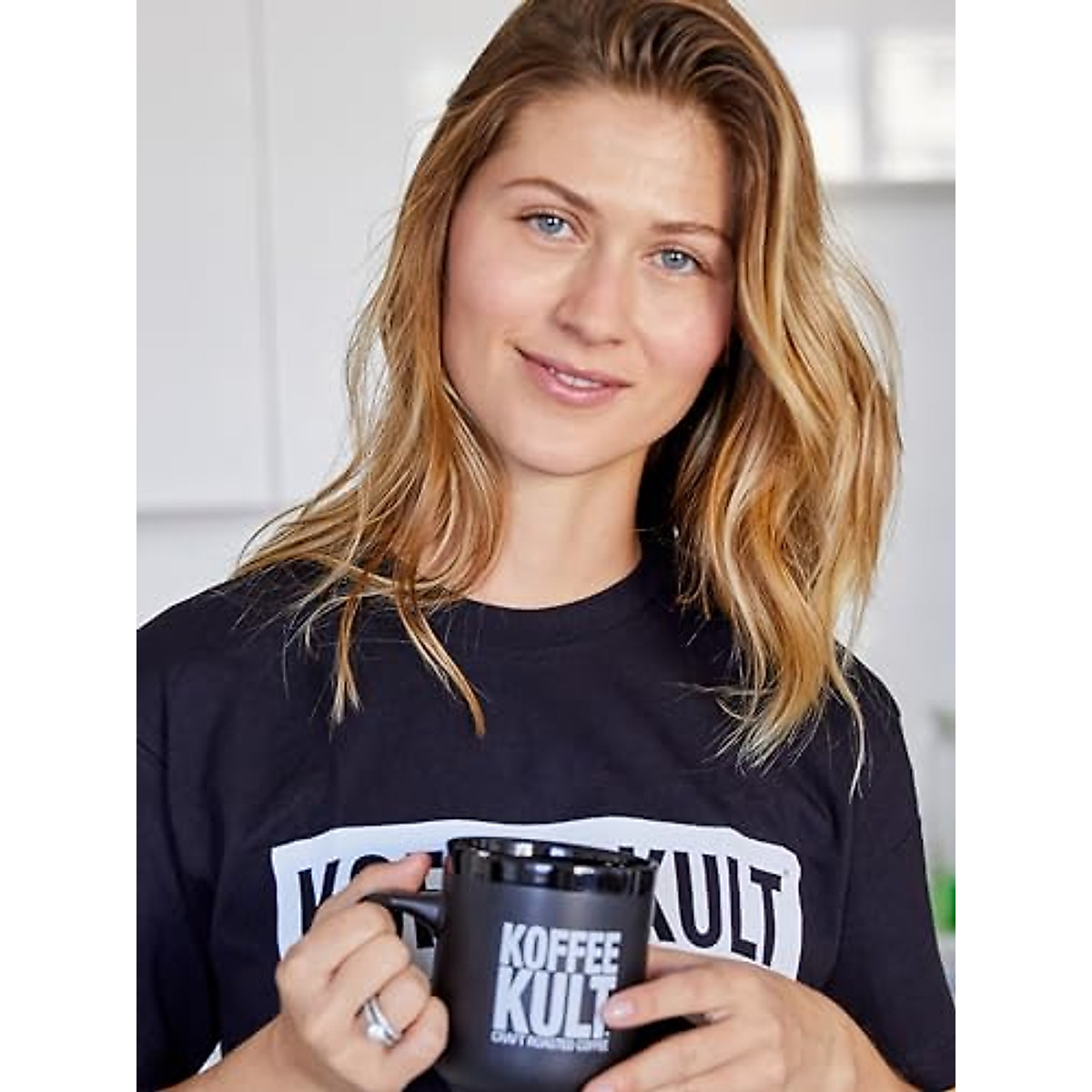 Koffee Kult Dark Roast Whole Bean Coffee - Small Batch Gourmet Aromatic Artisan Blend 100% Arabica Coffee Beans Organically Sourced (Dark Roast, 32oz)