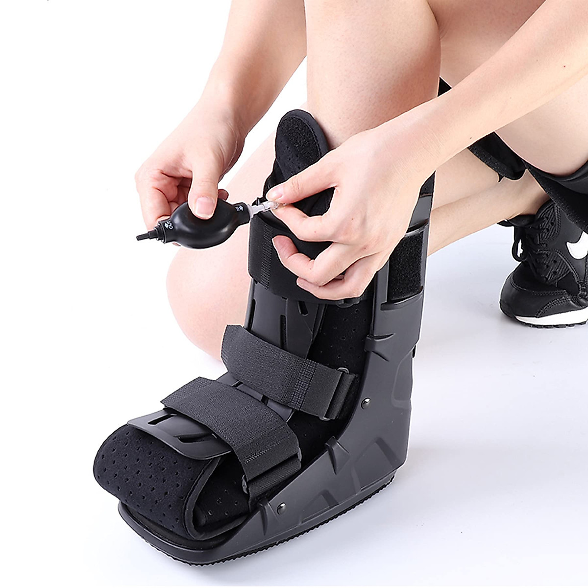 Walking Boot for Ankle Fractures and Achilles Tendon Injuries Sprained Ankle for Foot Broken Toe Walking Boots for Men Women Swelling Post Surgery Healing Protection Healing Boot,Right,Middle