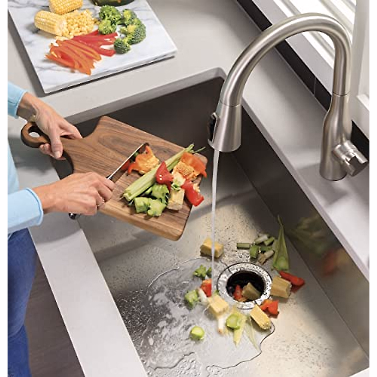 GE Continuous Feed Garbage Disposal, 1/3 Horsepower, Good for Grinding: Fruit Peels, Cooked Pasta, & Cereal, Easy Install Kit and Power Cord Included, Recommended for 1-2 Person Homes, GFC325N