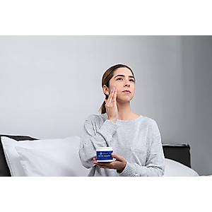 Snugell CPAP Skin Moisturizer Daily Face Cream with Aloe Vera and Vitamin A & E | Petroleum-free | Fragrance-free | Non-greasy | Specially Designed for CPAP users | 4 Fl. Oz.