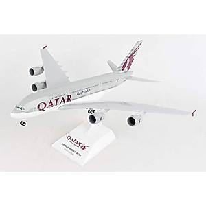 Daron SkyMarks Qatar A380 1/200 w/Gear (SKR1062)