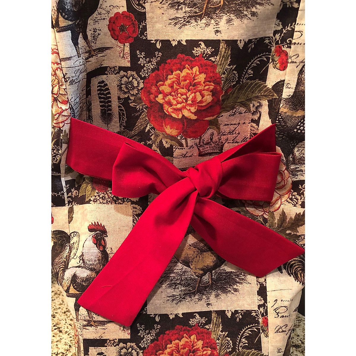 Blender Cover for Ninja-Reversible blender cover. Kitchen design: Rooster/Flowers/Ribbons to make your own adjustable bow.