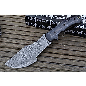 Hunting Knives with Leather Sheath Damascus Blade (Pakka Wood)