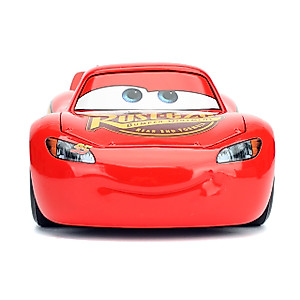 Jada Toys Disney Pixar Cars 3 Lightning McQueen Die-cast Car with Tire Rack (99751)