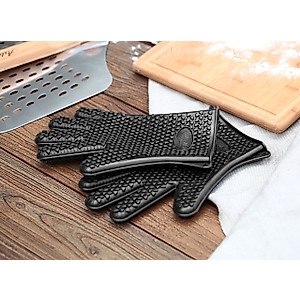 New Star Foodservice 32383 Commercial Grade Silicone Oven Mitts, Black, Set of 2