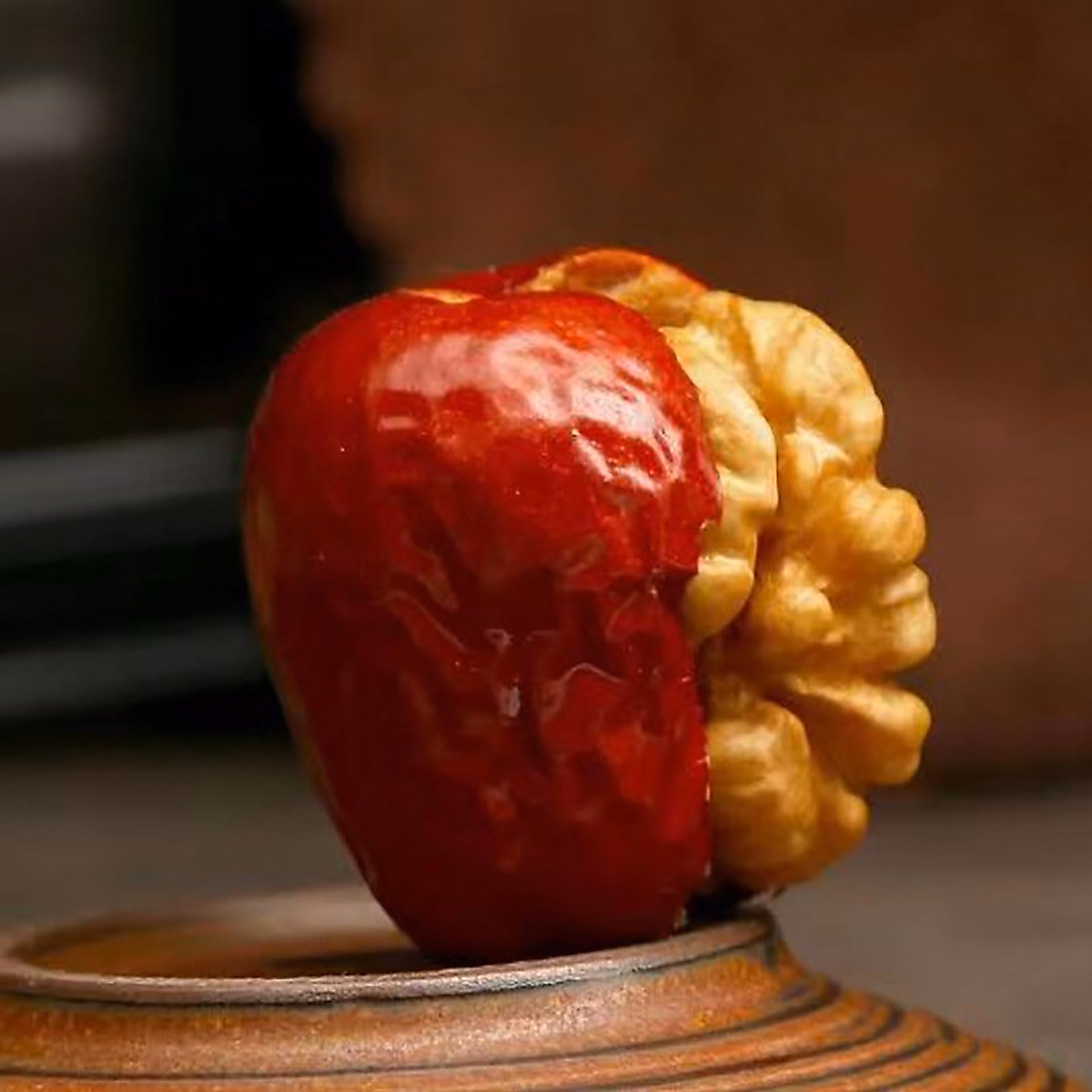 Grey jujube with walnuts 17.6 oz/500 g stuffed dates clip walnut independent small packaging casual snacks jujube dates and walnuts