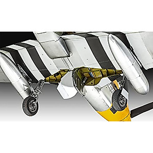 Revell 03944 - P-51D Mustang 1: 32 Scale