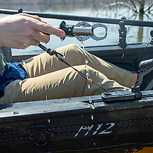 YakAttack Track Mount Retractor (RET-1002)