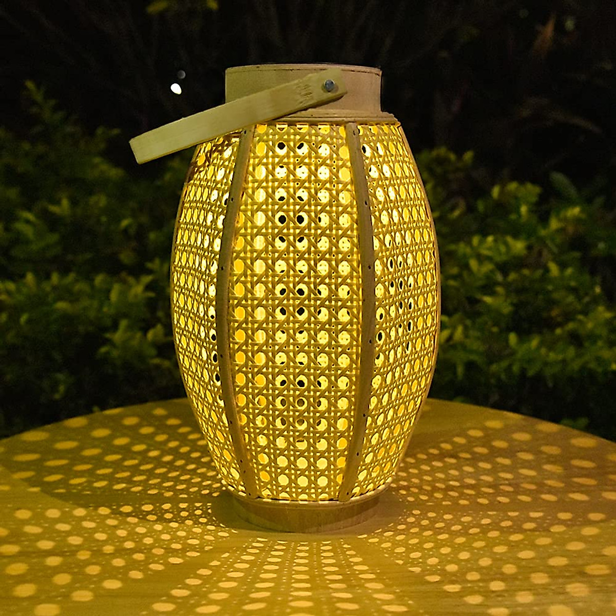 Hanging Solar Lanterns Outdoor - Solar Powered Rattan Woven Table Lamp with Warm Yellow LED Light Garden Decorative Hanging Lanterns for Patio Yard Garden Home Pathway Decor