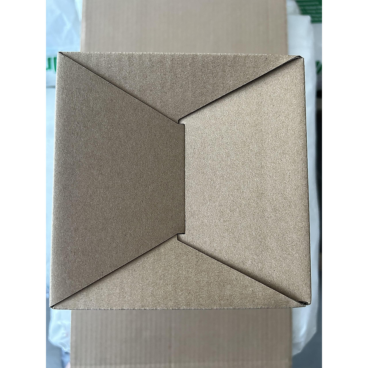 faroro Dog Camera with Treat Dispenser, 2.4G WiFi Pet Camera with Two Way Audio and 1080P Full HD Night Vision for Treat Tossing and Monitoring Your Pet Remotely