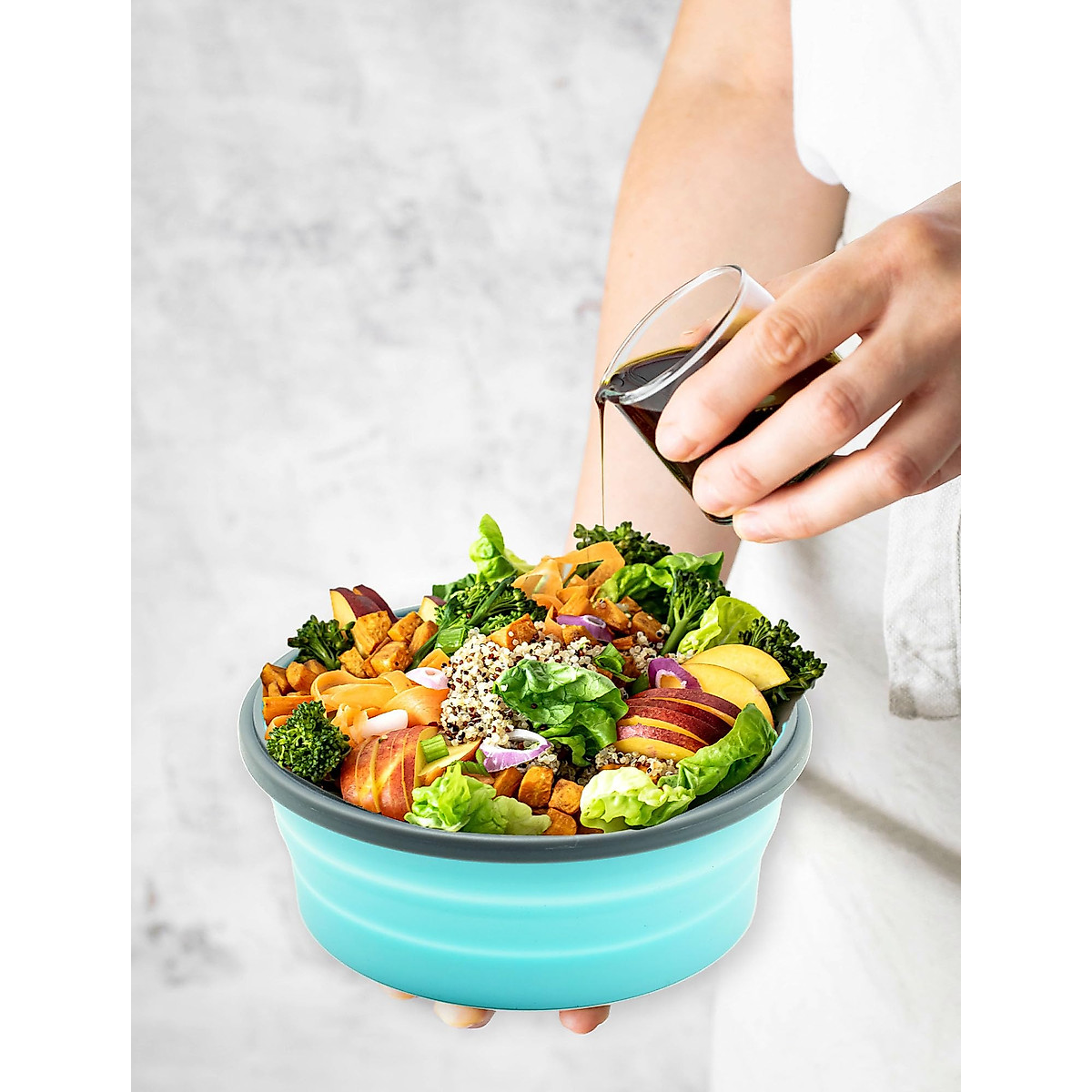 Lunememo 16 Pack Collapsible Silicone Food Storage Containers with Lids, Freezer & Dishwasher Safe, Foldable Lunch Box for Camper, Leftovers, Snacks, Meals, Blue