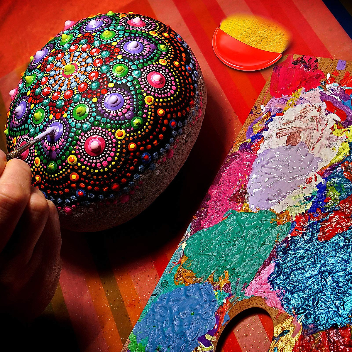 8 Pieces Flat Brush Applicator Artist Drawing Brush Diamond Art Brush for Christmas DIY Craft Gesso, Oil Paint, Acrylic Painting, Watercolor, Furniture Brush Cleaner (Red and Gold)