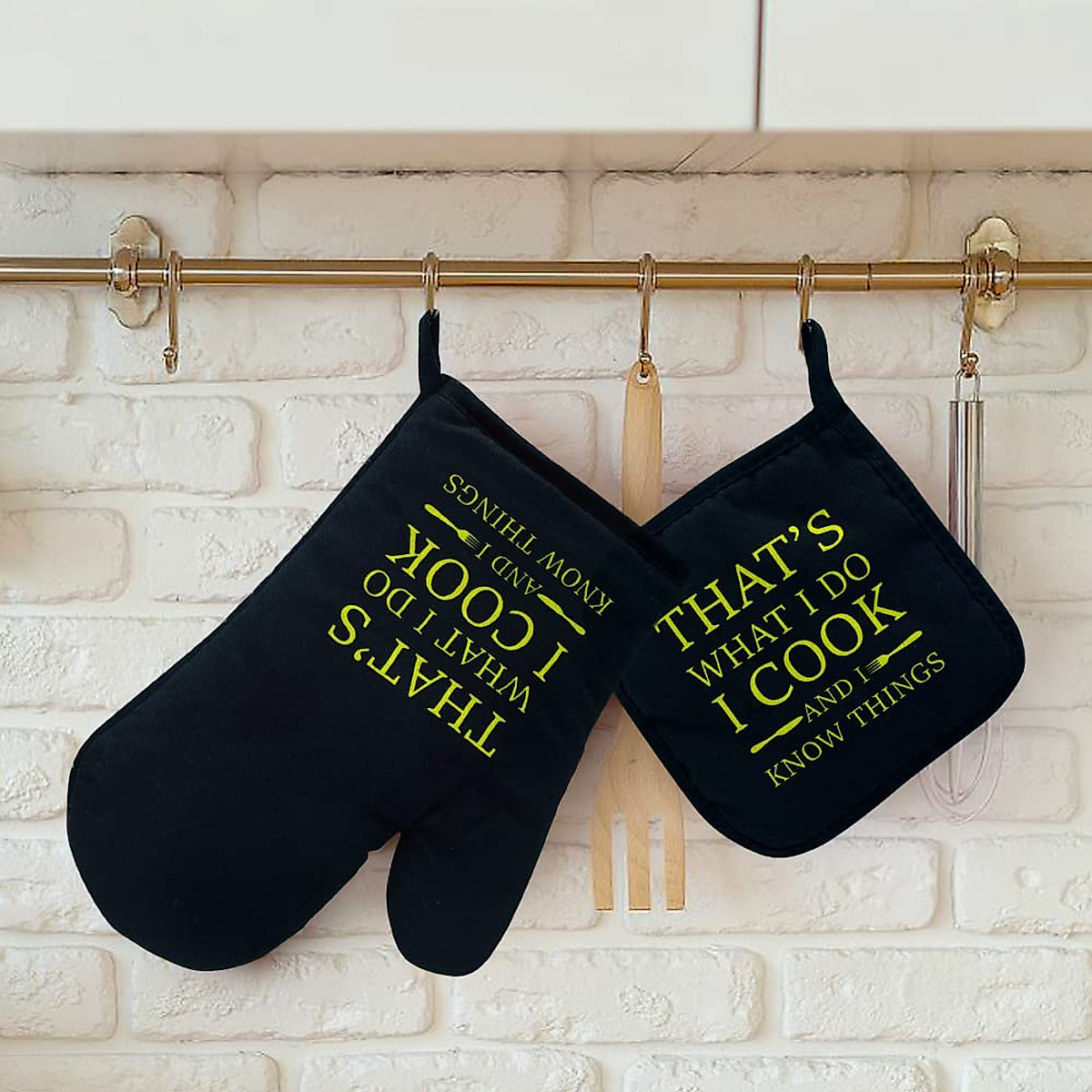 That's What I Do I Cook and I Know Things,Oven Mitts and Pot Holders Sets of 2，Funny Oven Mitt，Great Birthday Gifts for Dad Boyfriend,Gift for Chef, Lovers, Mom