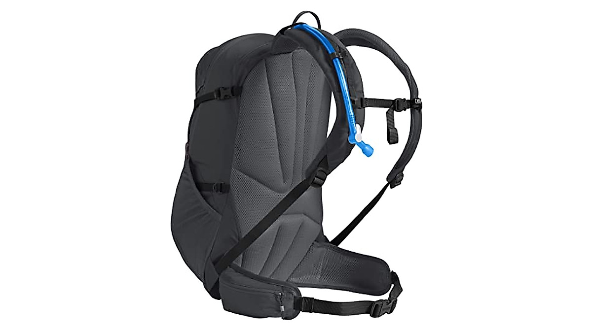 CamelBak Rim Runner 22 Hydration Pack - Lightweight & Spacious for Outdoors