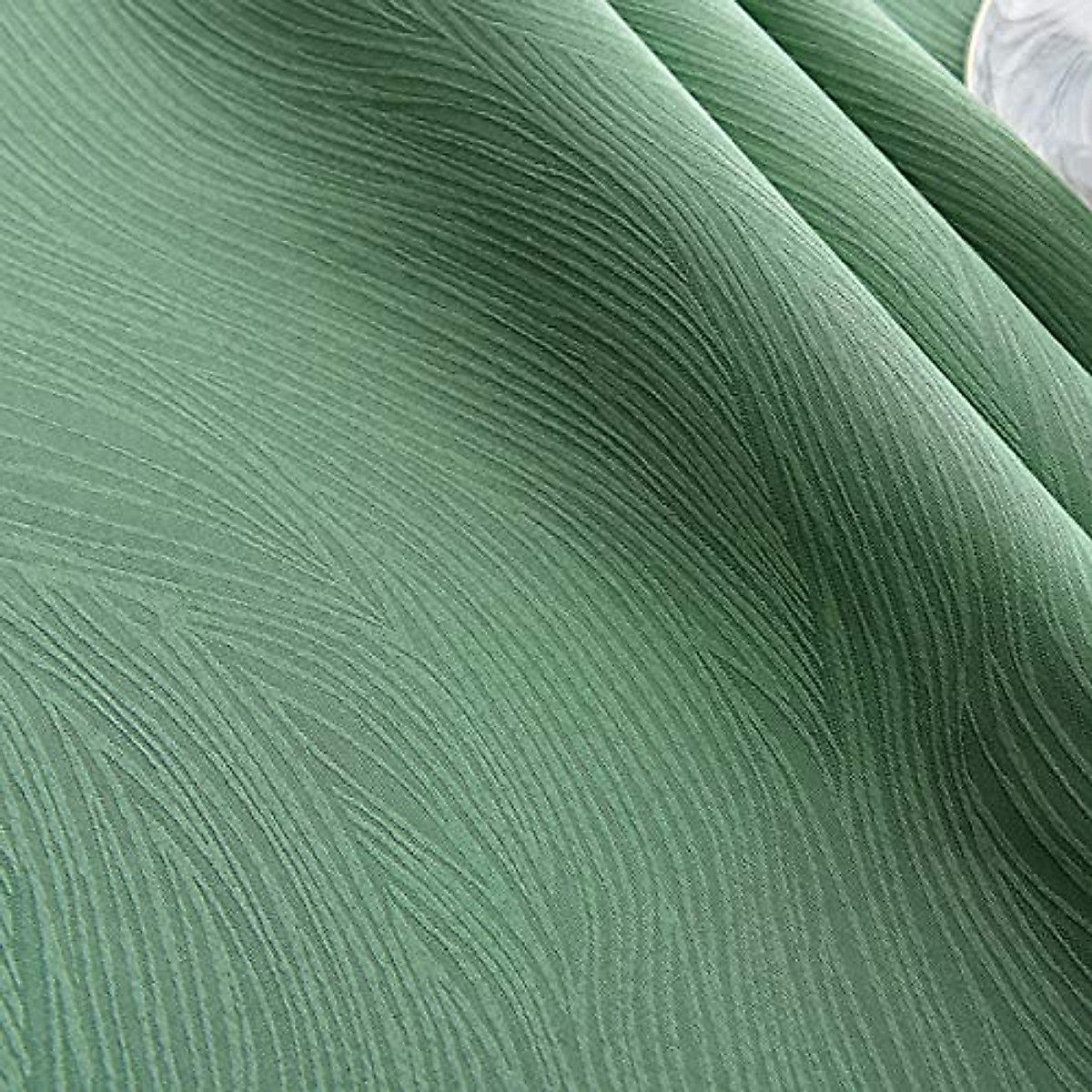 maxmill Jacquard Table Cloth Swirl Pattern Spillproof Wrinkle Resistant Oil Proof Heavy Weight Soft Tablecloth for Kitchen Dinning Tabletop Outdoor Picnic Rectangle 52 x 70 Inch Sage Green