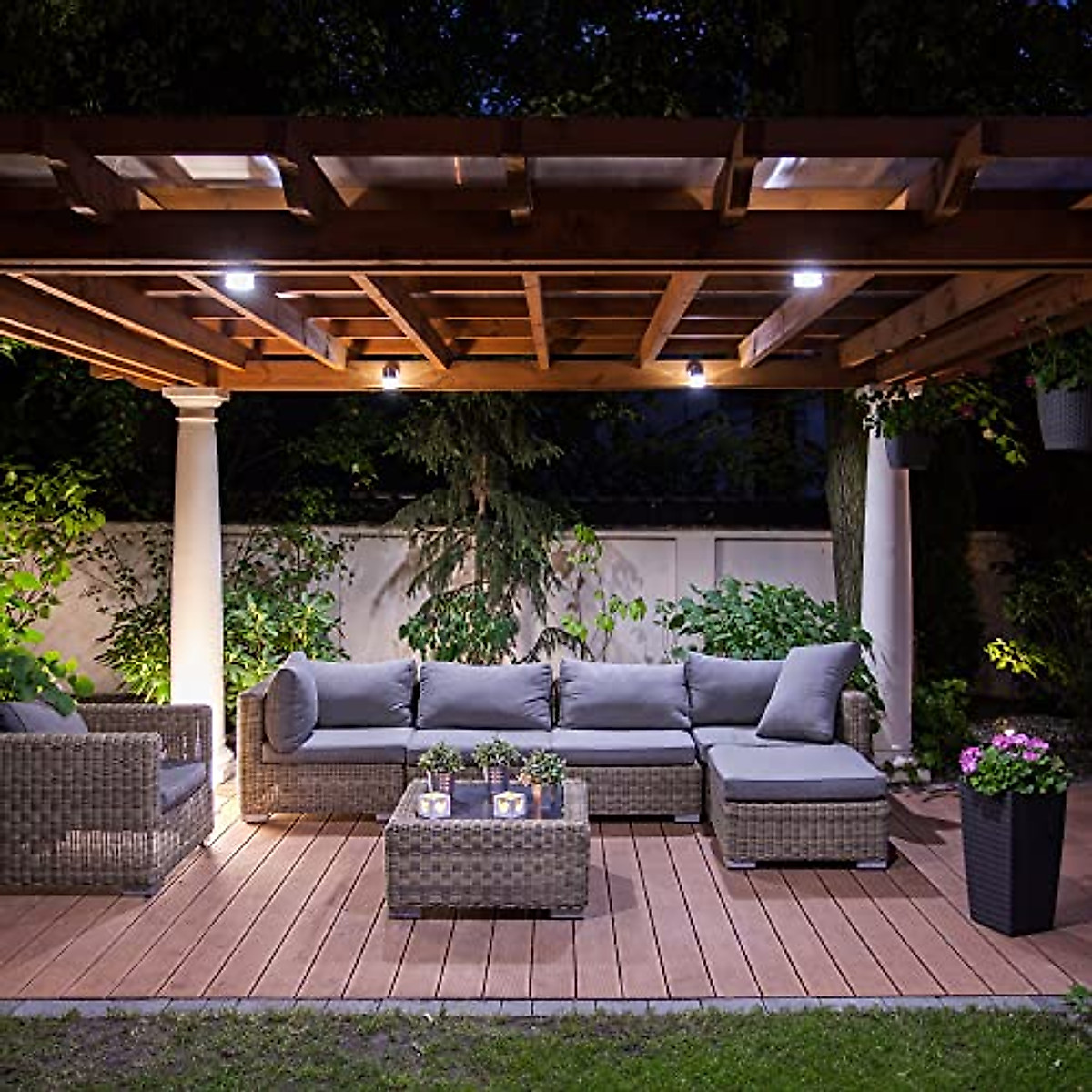 Design House 588103 Fixed Position Mount 120-Volt Outdoor Wall Plate Photocontrol, Commercial/Residential Use, Dusk to Dawn Sensor