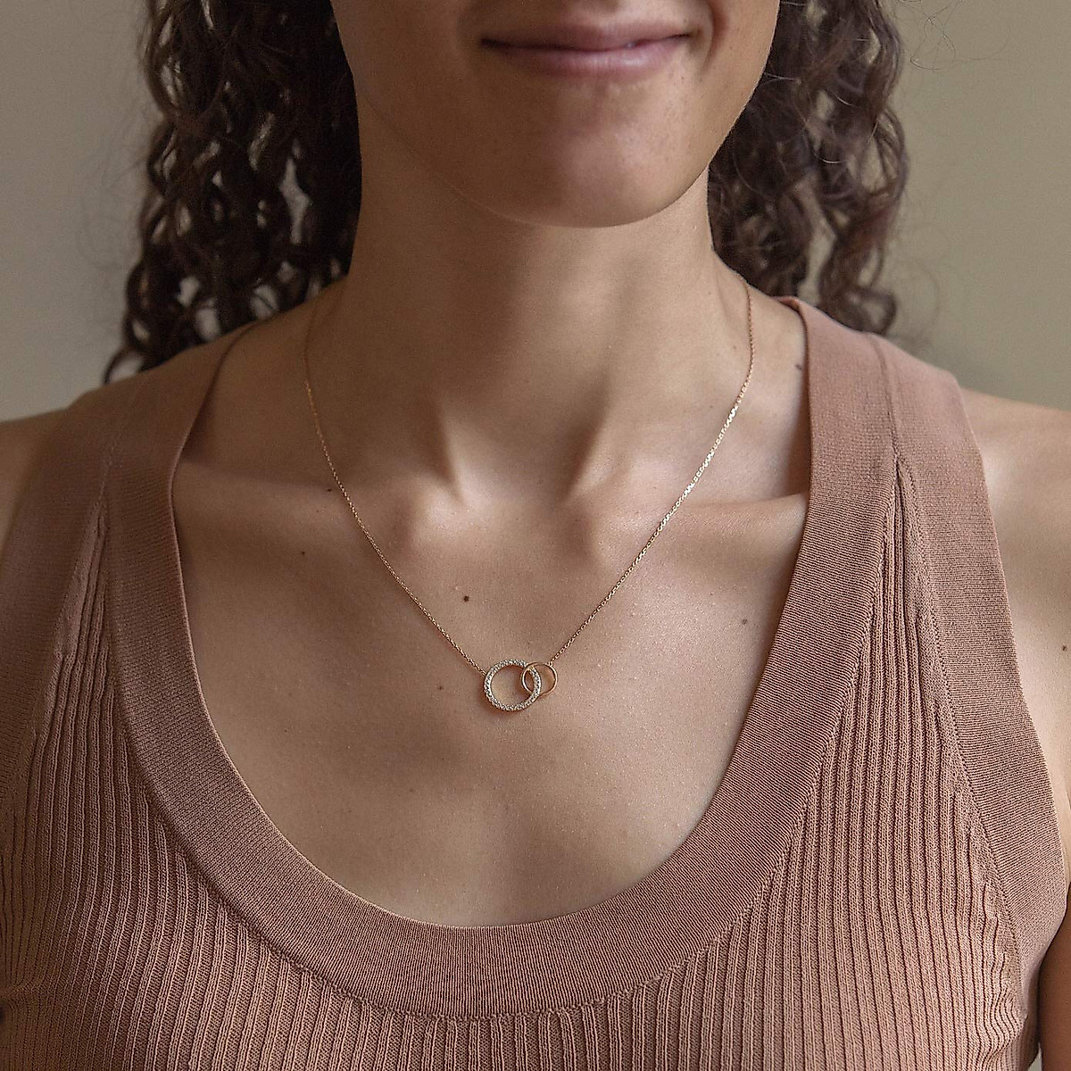 A+O Gifts for Mom, Mother Daughter Gift - Interlocking Circle Necklace in Rose Gold Vermeil