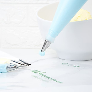 Restaurantware Pastry Tek Leaf Icing Tip 1 Reusable Piping Tip - #73 Dent-Resistant Stainless Steel Decorating Cake Tip Dishwasher-Safe Decorate Cupcakes Cakes or Cookies