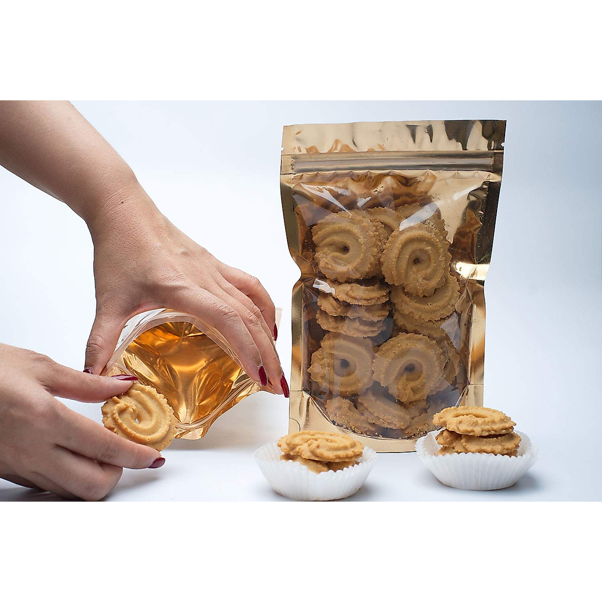 Casavani 100 Pieces Resealable Mylar Zip Lock Food Storage Bags with Clear Window Smell Proof Aluminum Foil Pouch in 3 Sizes - Small, Medium and Large Gold 4x6 inches, 5x6 inches, 6x8.5 inches