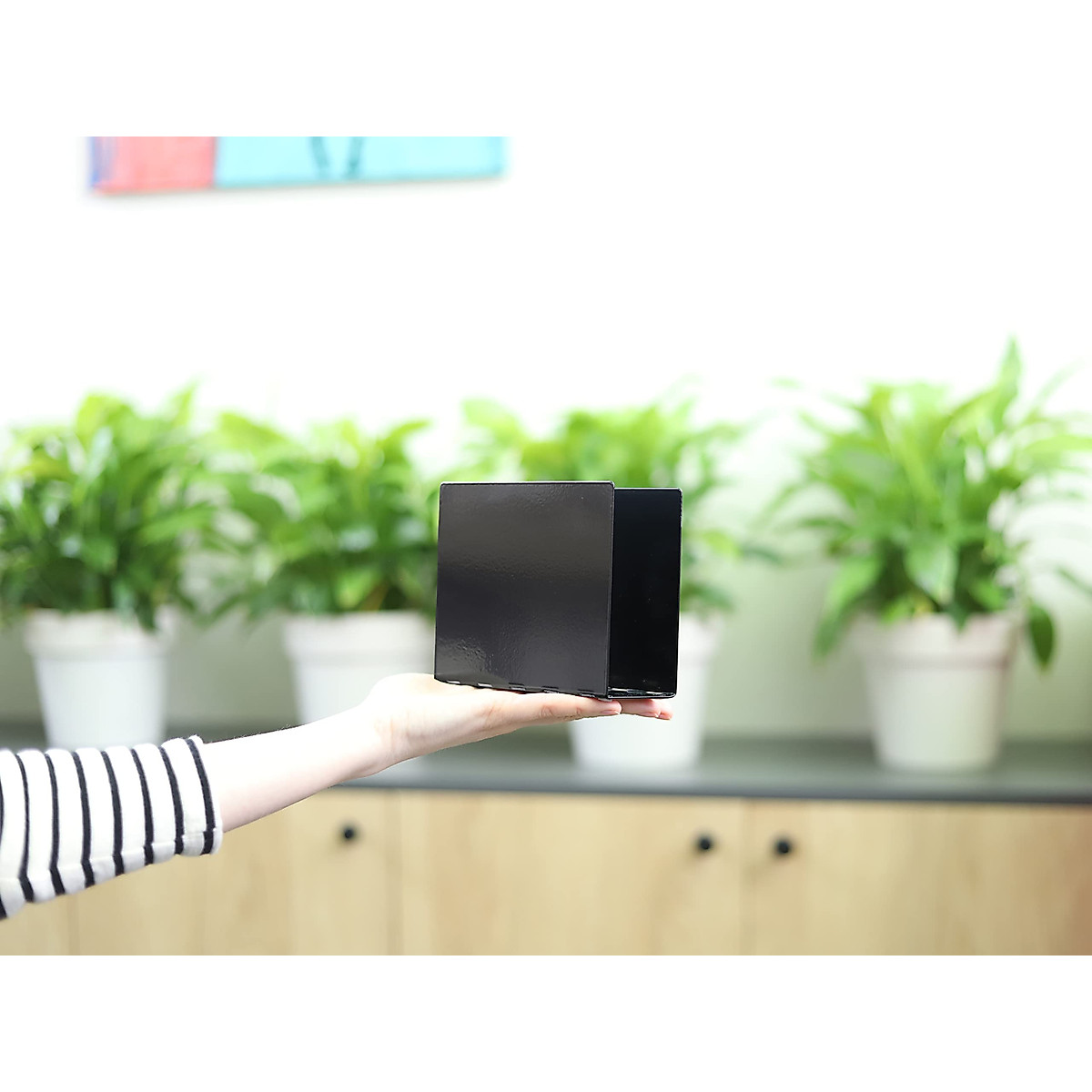 Modern Glossy Metal Napkin Holder - Black Napkin Holders For Table - Napkin Holders for Paper Napkins - Kitchen Napkin Holder - Kitchen Accessories - Restaurant and Bar Decor