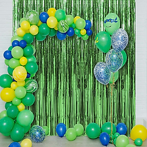 Crosize 3 Pack 3.3 x 9.9 ft Green Foil Fringe Backdrop Curtain, Streamer Backdrop Curtains, Streamers Birthday Party Decorations, Tinsel Curtain for Parties, Galentines Decor, Preppy, Photo Booth