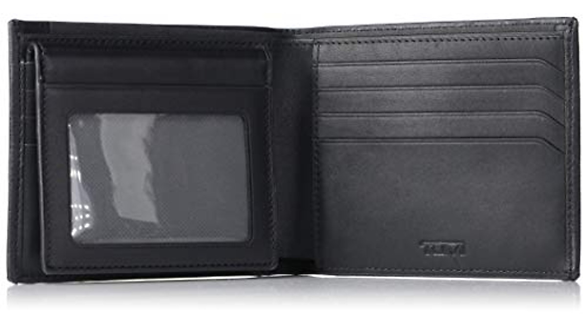 TUMI Men's RFID Wallet | Nassau Global Leather Passcase