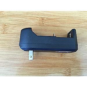 3.7V Smart Universal Rechargeable AAA AA 18650 RCR123A 14500 16340 17650 Li-ion Battery Charger for Camera/Flashlight/Laser Sight/Toys (Single Slot)