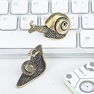 2pcs Snail decor Outdoor pond Garden snail figurine Brass Snail With feng shui decorative effect The meaning of the snail walk slowly and have a safe journey，Suitable for computer desk decoration