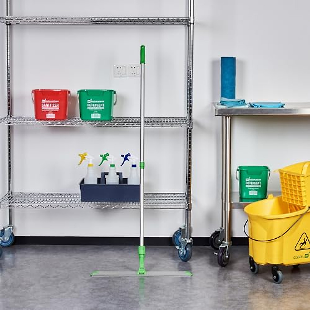 Restaurantware-Clean Tek Professional 23.6 Inch Flat Mop Plate Frame, 1 Quick Connect Mop Frame for Wet Or Dry Mop Pads - Mop Pads Sold Separately, Durable, Green Aluminum Cleaning Mop Pad Frame