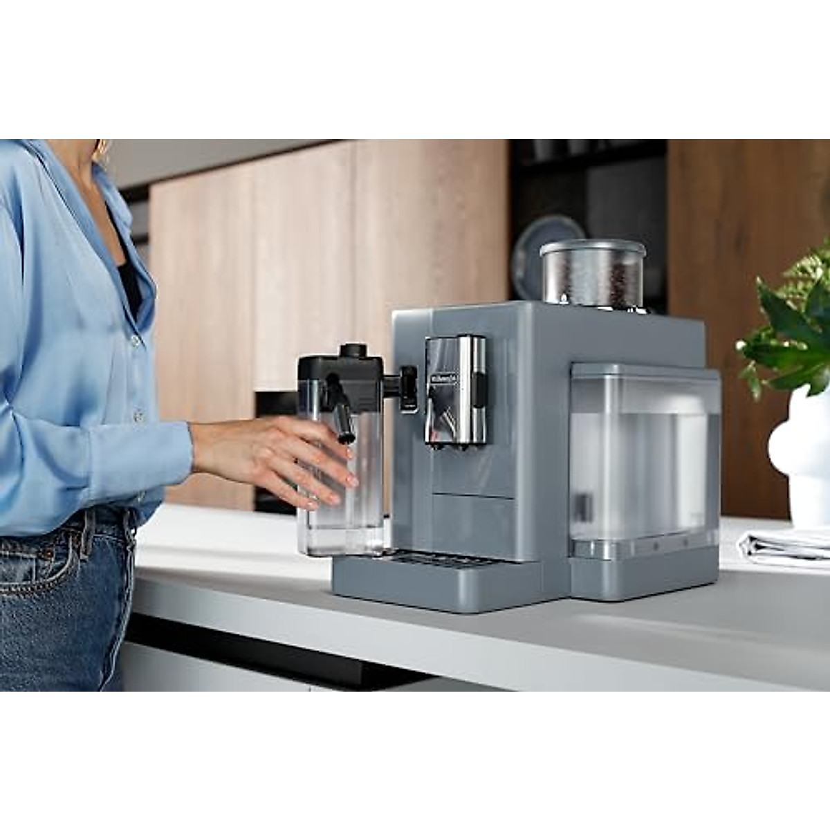 De'Longhi Universal Espresso Machine Cleaner for Frother/Steam Wand Removes Milk Residue & Buildup from your Espresso & Cappuccino Maker, Eco-Friendly, 8.5 oz