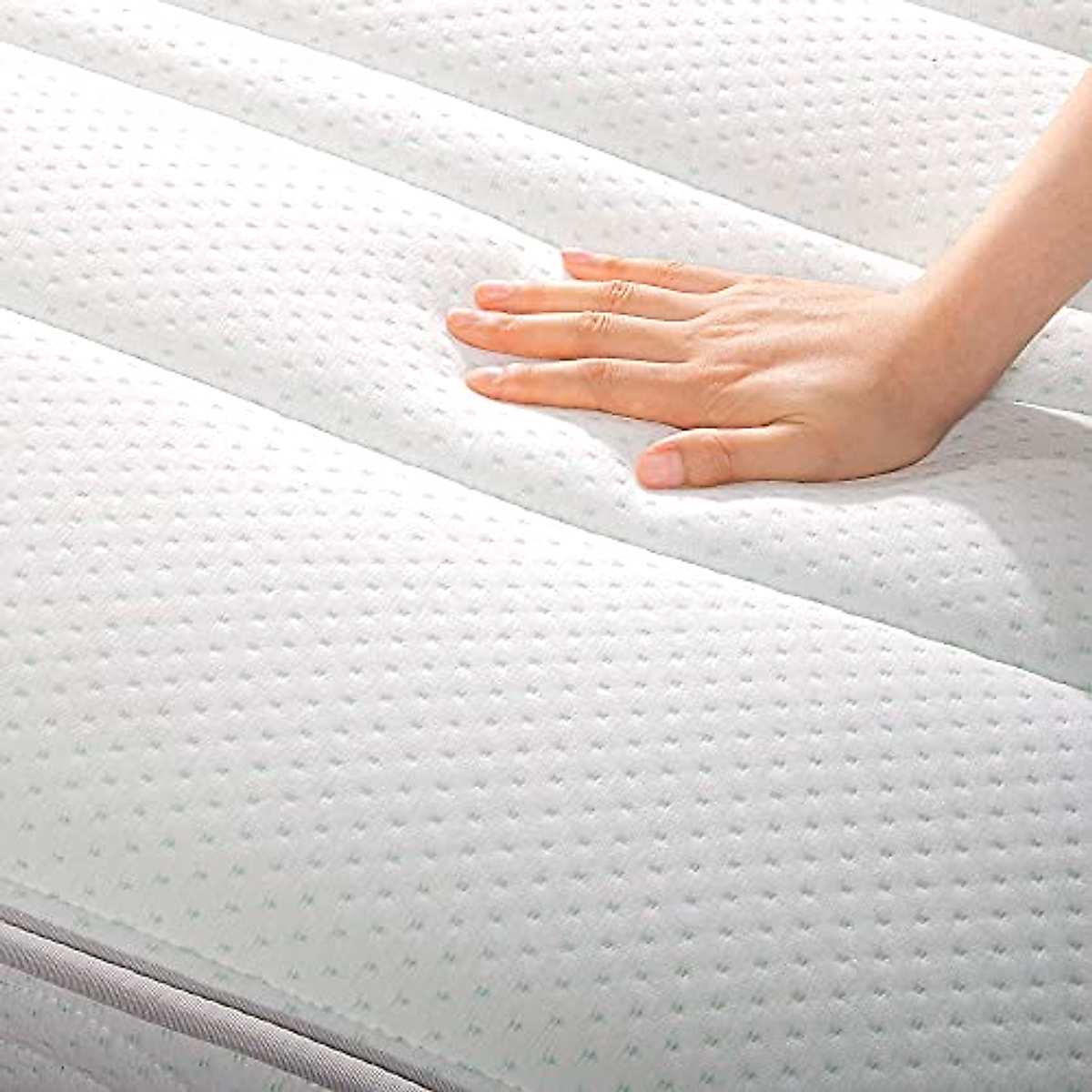 Zinus 12 Inch Foam and SpringMattress / CertiPUR-US Certified Foams /Mattress-in-a-Box, Queen