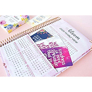 bloom daily planners Act of Kindness Deck - Set of Thirty 2" x 3.5" Cards - Assorted Designs
