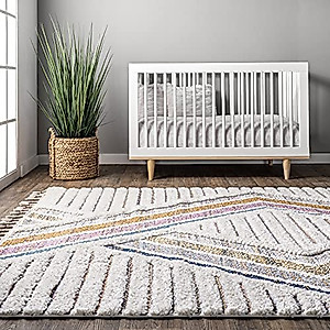 nuLOOM Angela High-Low Modern Diamond Tassel Area Rug