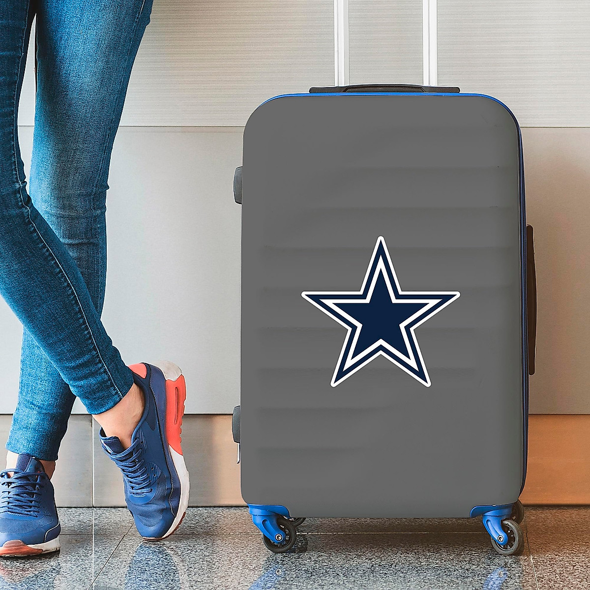 FANMATS 62604 Dallas Cowboys Large Decal Sticker, 8"x8", Team Colors