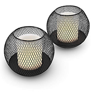 Navaris Outdoor Solar Candles (Set of 2) - LED Candle Lights with Holders - Lantern Lighting with Black Metal Mesh Holder - for Table, Patio, Garden