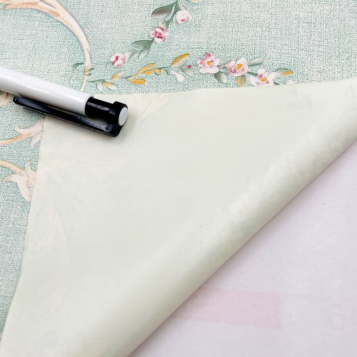 LovingWay Retro Floral Shelf Liner 17.7x177 Inch Self-Adhesive Dresser Drawer Covering Paper DIY Makeup Organizers Boxes Green Rose