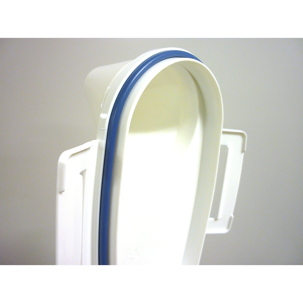 Asvel 7509 Rice Container Bin with Pour Spout Plastic Clear 2KG