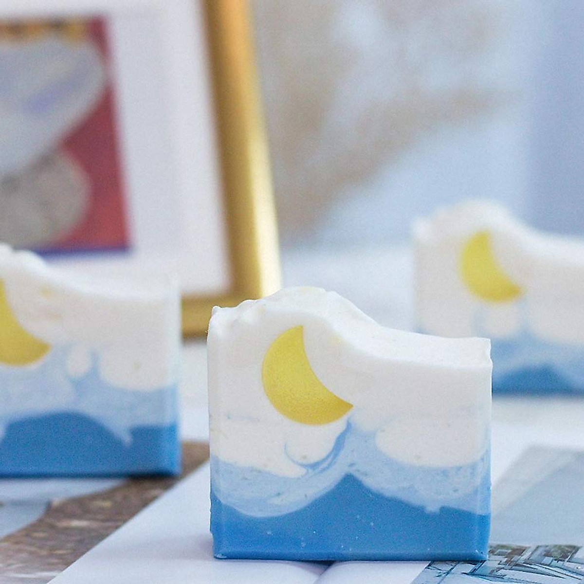 Crescent Moon Shaped Long Tube Silicone Soap Mold Moonlight Sonata Column Chocolate Candy Mold for Mousse Cake Baking Handmade Candle Mold Embed Soap Making Supplies