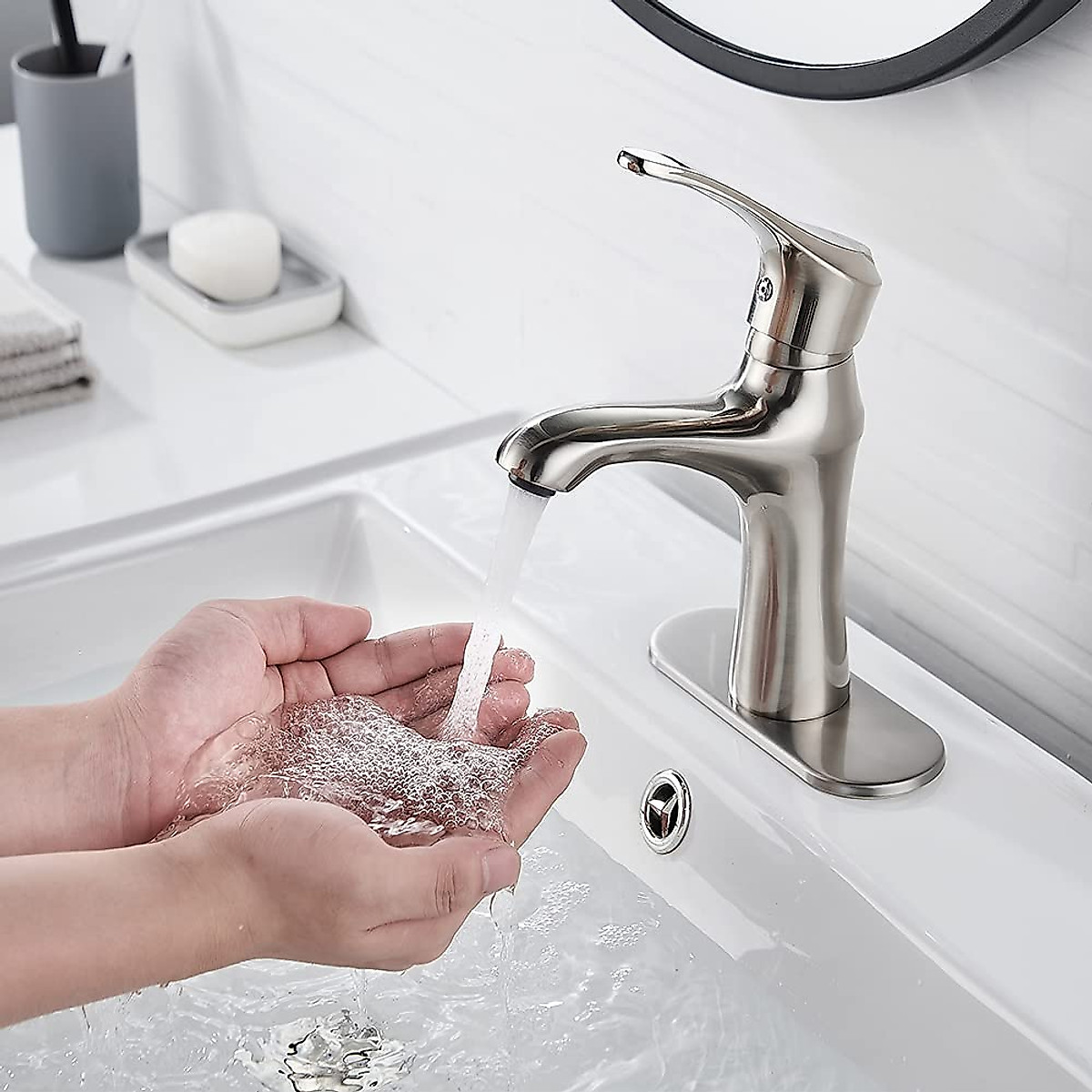 Bathroom Faucet Brushed Nickel Single Hole Sink Single Handle Bathroom Faucet Vanity Modern Commercial Lead-Free Solid Brass Bathroom Faucet is Suitable for 1 or 3 Holes