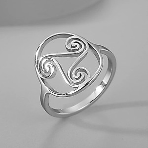 QIAMNI Stainless Steel Triskele Triskelion Knot Finger Ring Triple Spiral Amulet Vintage Irish Runes Jewelry Gift (SILVER)