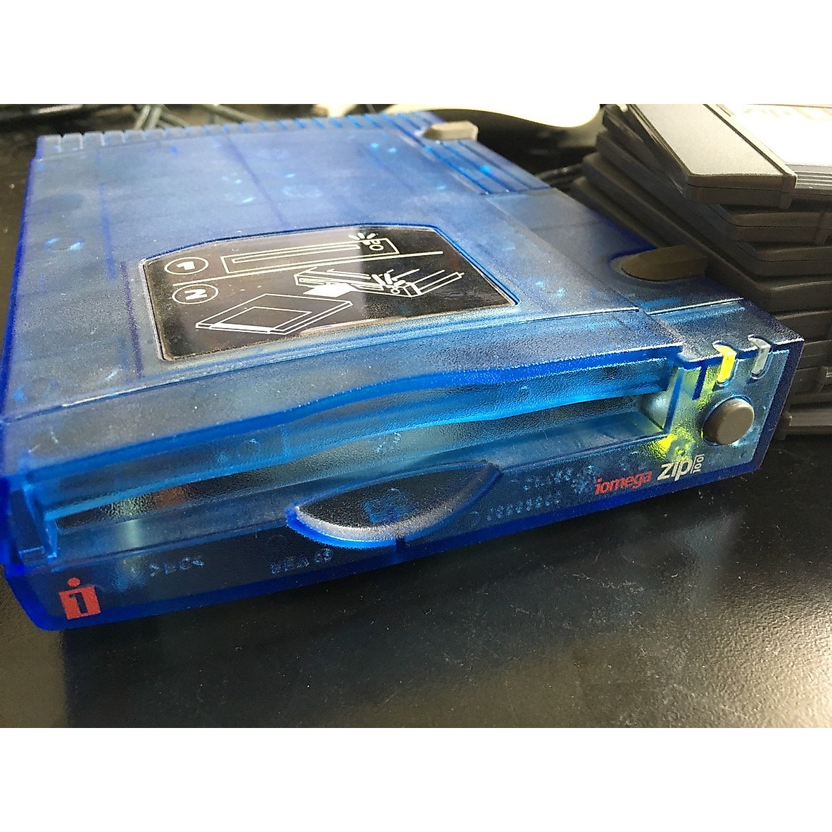 Iomega Zip 100 Portable USB Drive (PC/Mac)