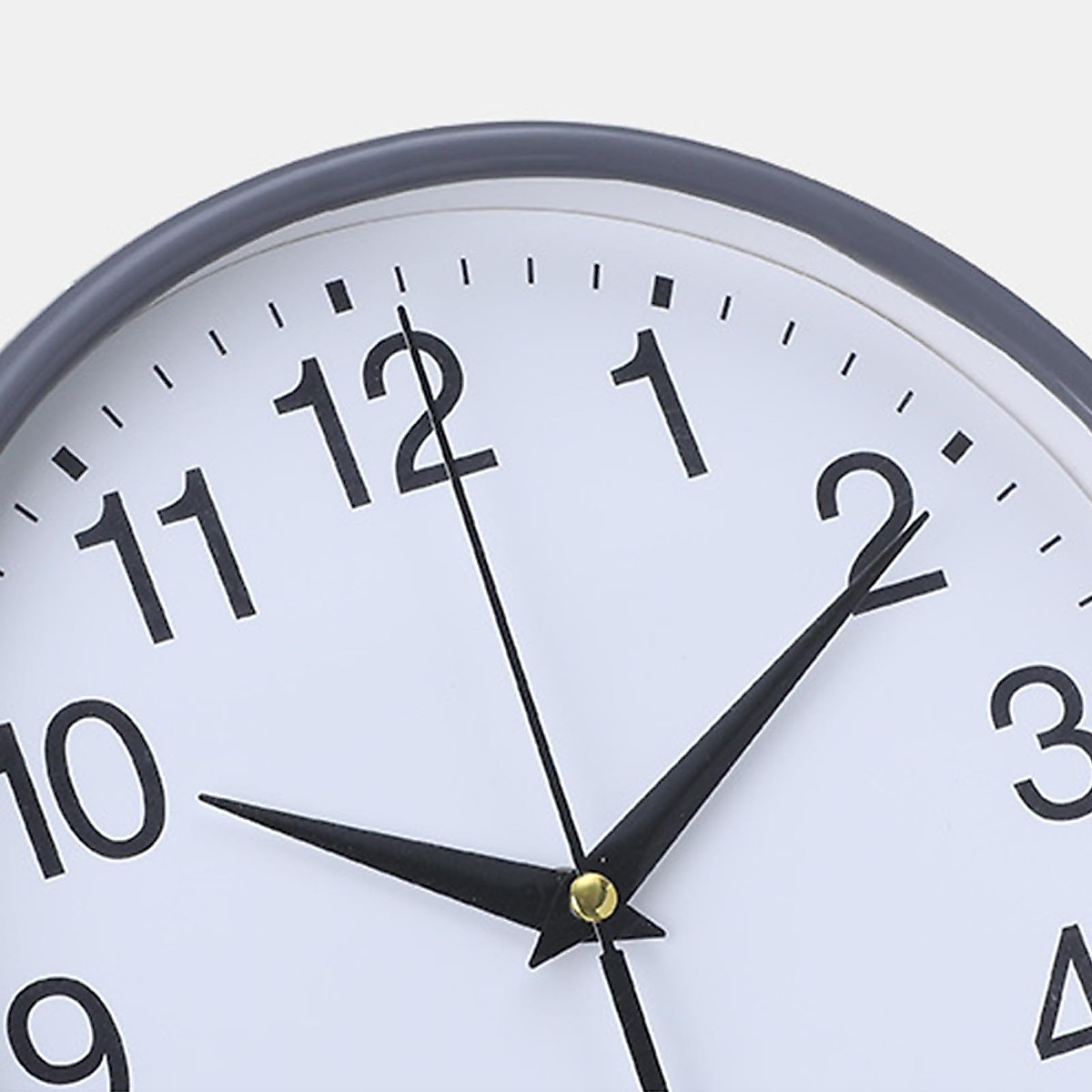 AOKID Trendy Wall Clock Round Wall Clock Simple Style High-Precision Battery Operated Easy-to-Read Non-Ticking Quartz Clock for Wall Decor Wall Clock Grey