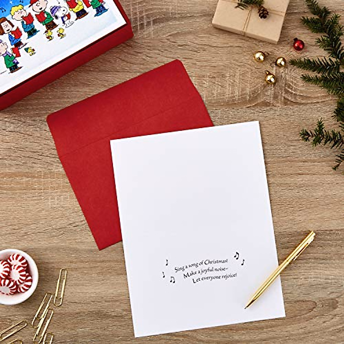 Hallmark Boxed Christmas Cards, Peanuts Gang (40 Cards with Envelopes), 1XPX2803