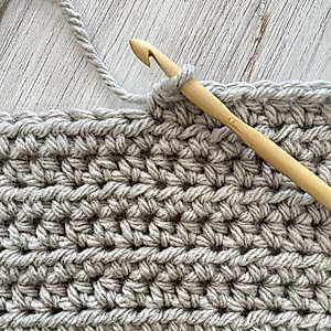 Lion Brand Yarn Hue & Me Bulky Yarn, Agave, 1 Skein