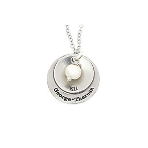 Grandma Necklace - Personalized Childrens Names, Pearl - Engraved 15 20MM Cupped Discs – Mom Gift - DGR-1520MM