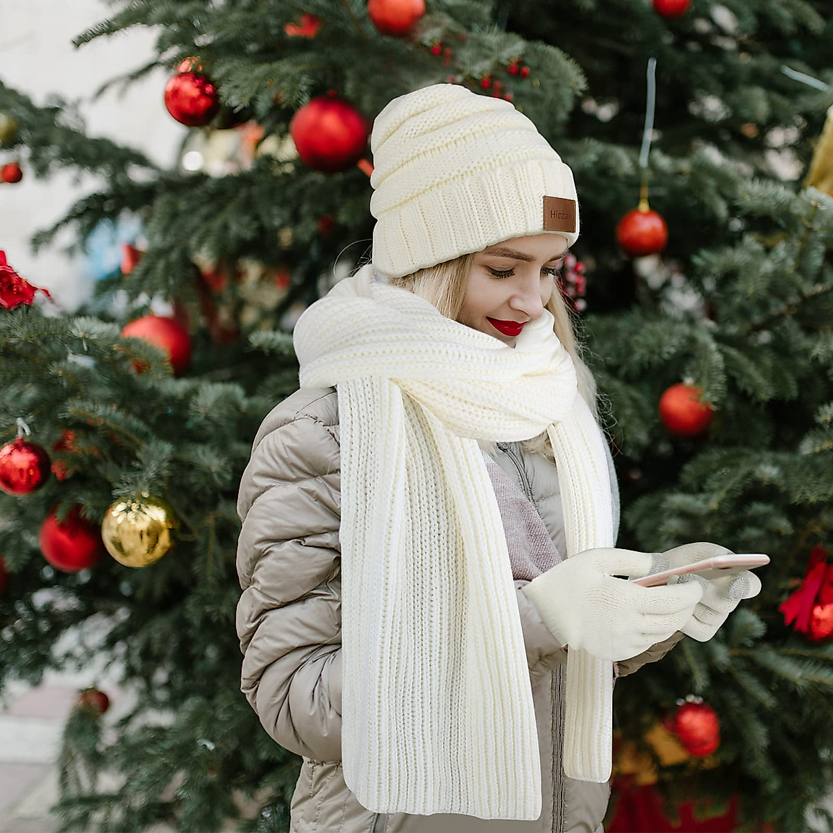 Hicdaw Womens Winter Hat Gloves Scarf Set, Beanie Hat Womens Winter Warm Sets Long Scarf Touchscreen Gloves with Fleece Lined Warm Knitted Hat White