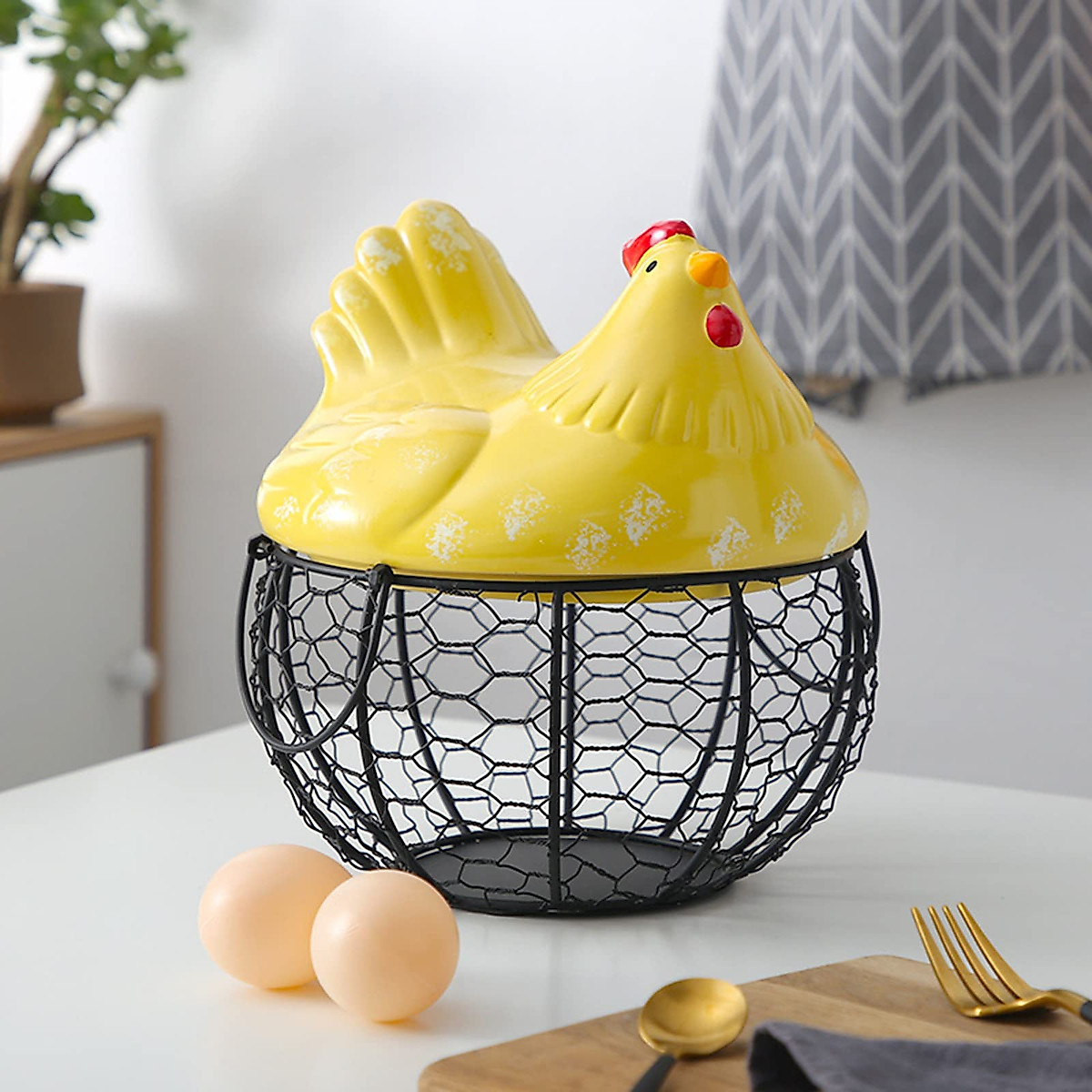 Simple Creative Storage Basket Creative Hen Ceramic and Iron With Storage Basket Hand-painted Egg Carton Large Capacity Kitchen Storage Gods Hold 20-25 Eggs (Yellow Grid Basket)