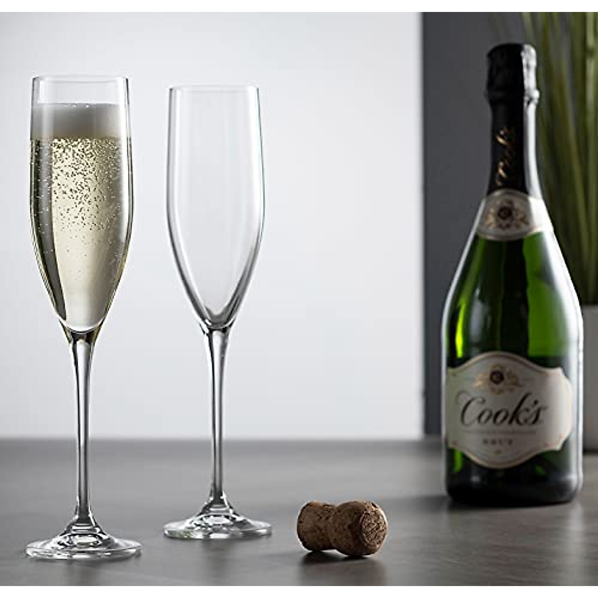 Godinger Champagne Glasses, Stemmed Champagne Flutes, Champagne Glass, European Made - 8oz, Set of 2