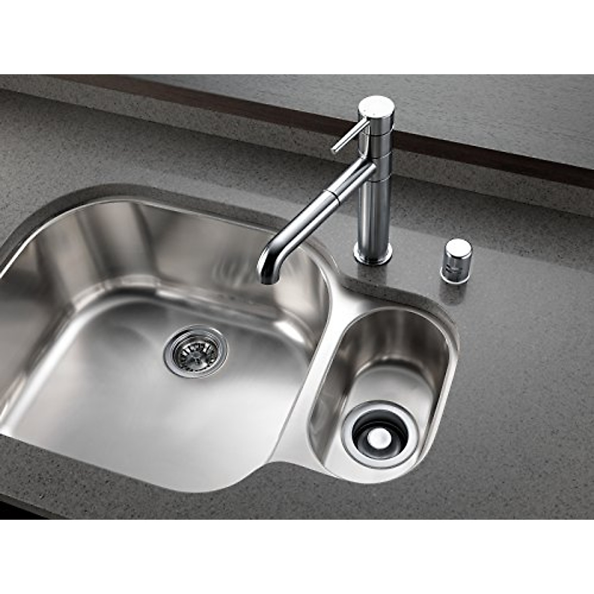 Delta Faucet 72010-AR Flange and Strainer Kitchen Sink, Arctic Stainless